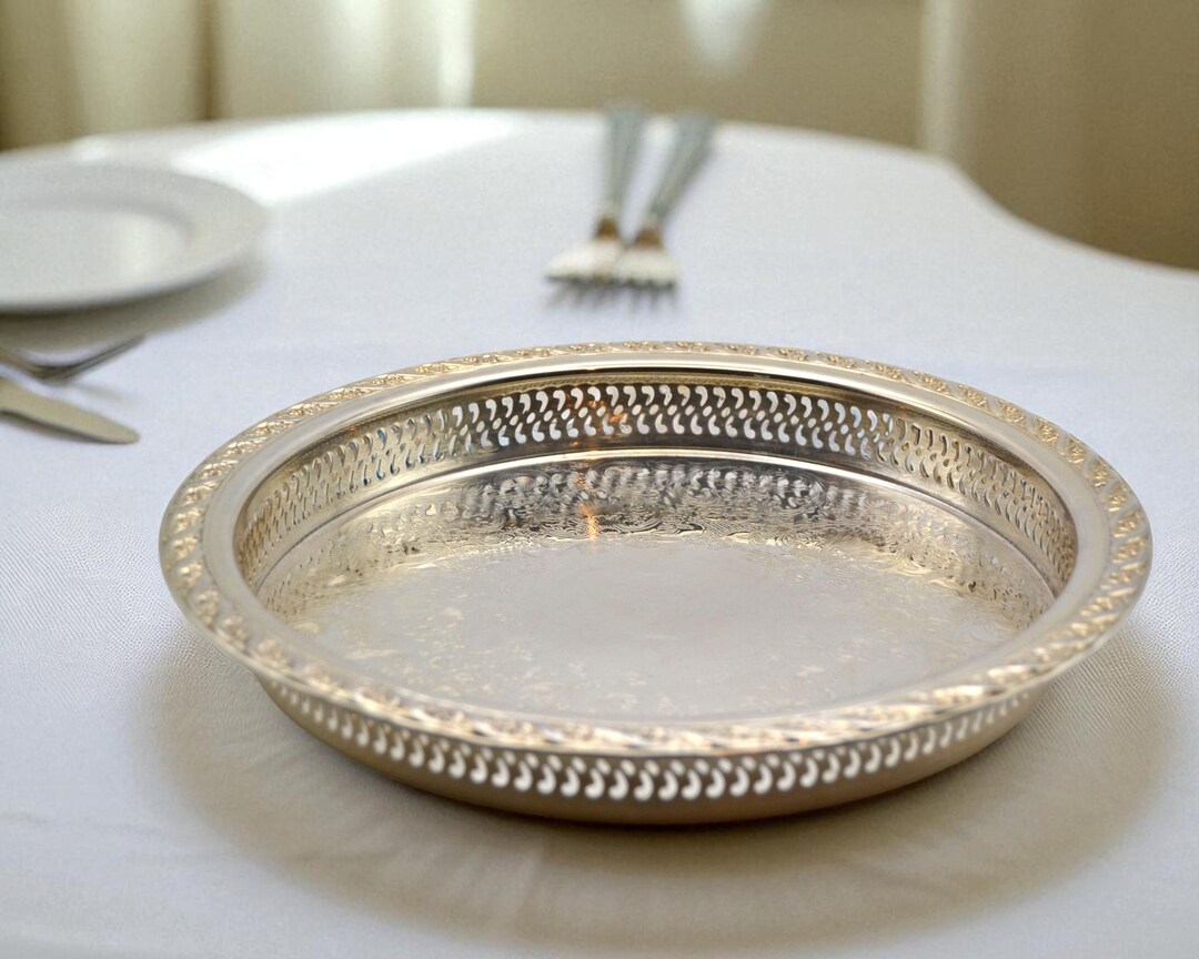 Vintage Wm Rogers Spring Flower Pierced Edge Round Silverplate Serving ...