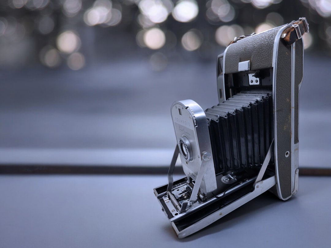 Vintage Polaroid Land Camera Model 150 Untested but Pristine Condition ...