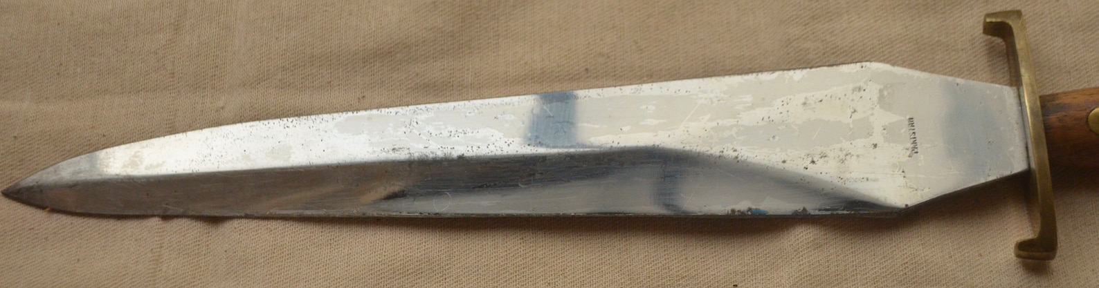Nice Vintage Pakistan Short Sword Dagger Knife With Walnut Wooden ...