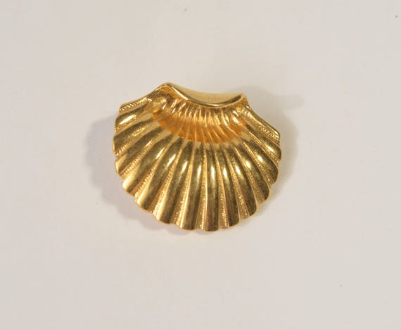Vintage 14K Gold Plated Scallop Sea Shell Shape Penda… - Gem