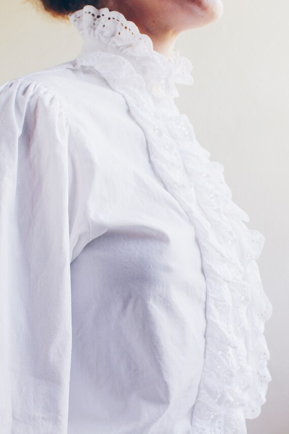 Cottage Elegance: White High-Neck Ruffled Victorian R… - Gem