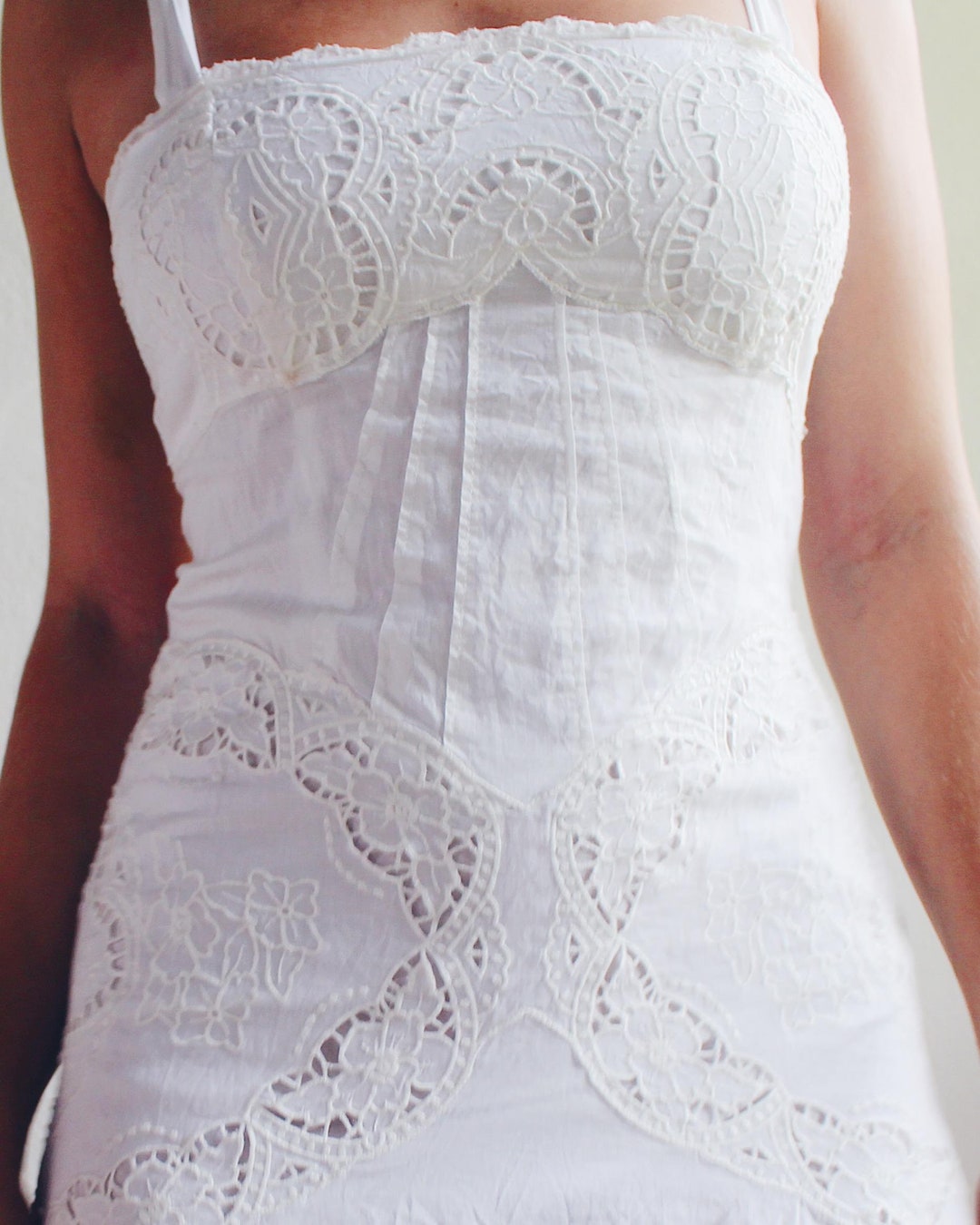 The Tablecloth Sundress | Y2K Vintage BCBG White Cotton Venetian Lace ...