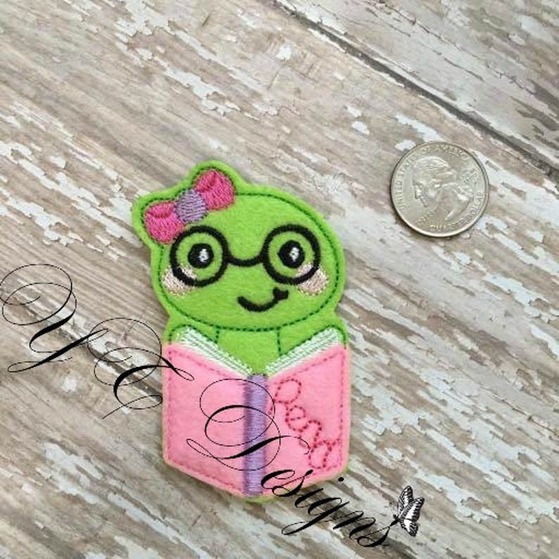 Bookworm Head Feltie M2M Back to School Feltie Embroidery File - Etsy