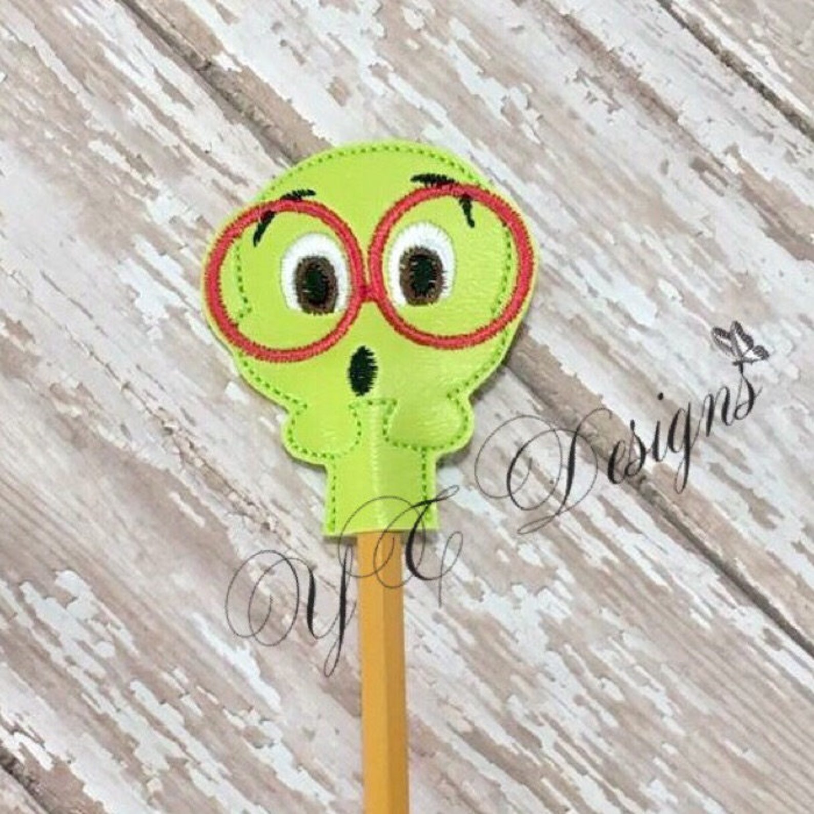 Nerdy Worm Pencil Topper Worm Back to School Machine Embroidery File - Etsy
