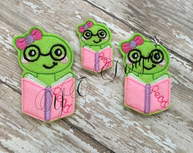 Bookworm Head Feltie M2M Back to School Feltie Embroidery File - Etsy