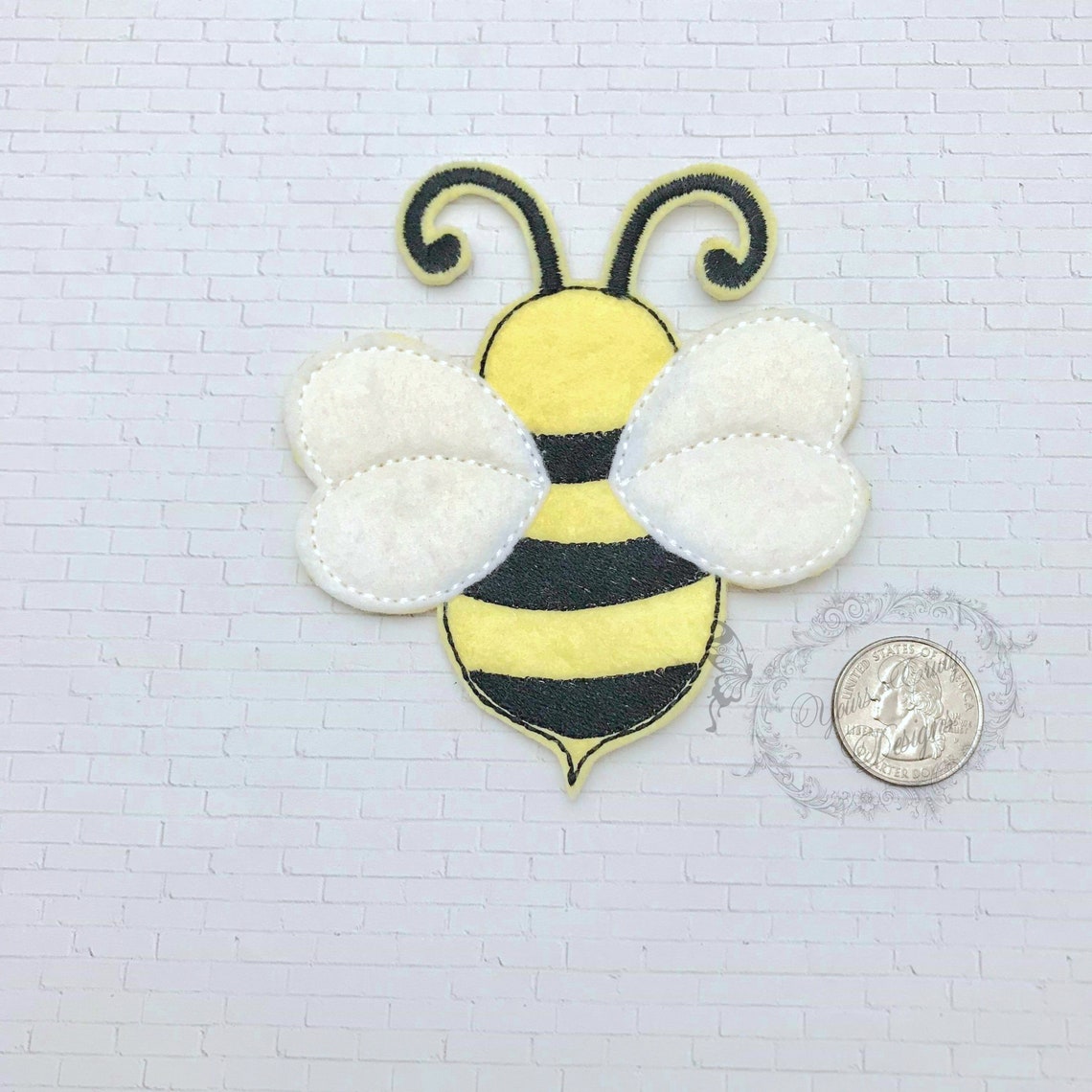 Bumble Bee Love Feltie Embroidery File - Etsy