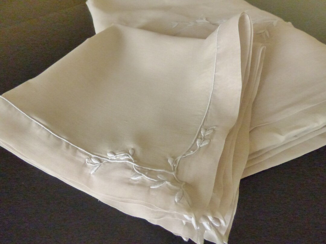 Large Marghab Tablecloth 12 Napkins, 70 X 104, Trailing Vine, Taupe ...