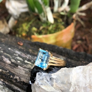Large Vintage P14k 6ct Blue Topaz Ring Sz. 6 1/4 - Etsy