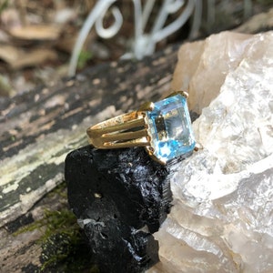 Large Vintage P14k 6ct Blue Topaz Ring Sz. 6 1/4 - Etsy