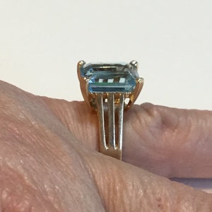 Large Vintage P14k 6ct Blue Topaz Ring Sz. 6 1/4 - Etsy