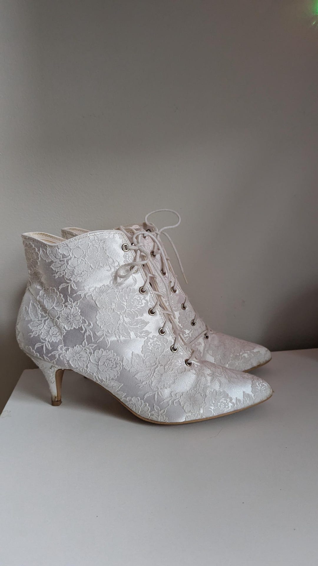 Vtg White Lace Victorian Lady Princess Dye Collection Wedding Elegant ...