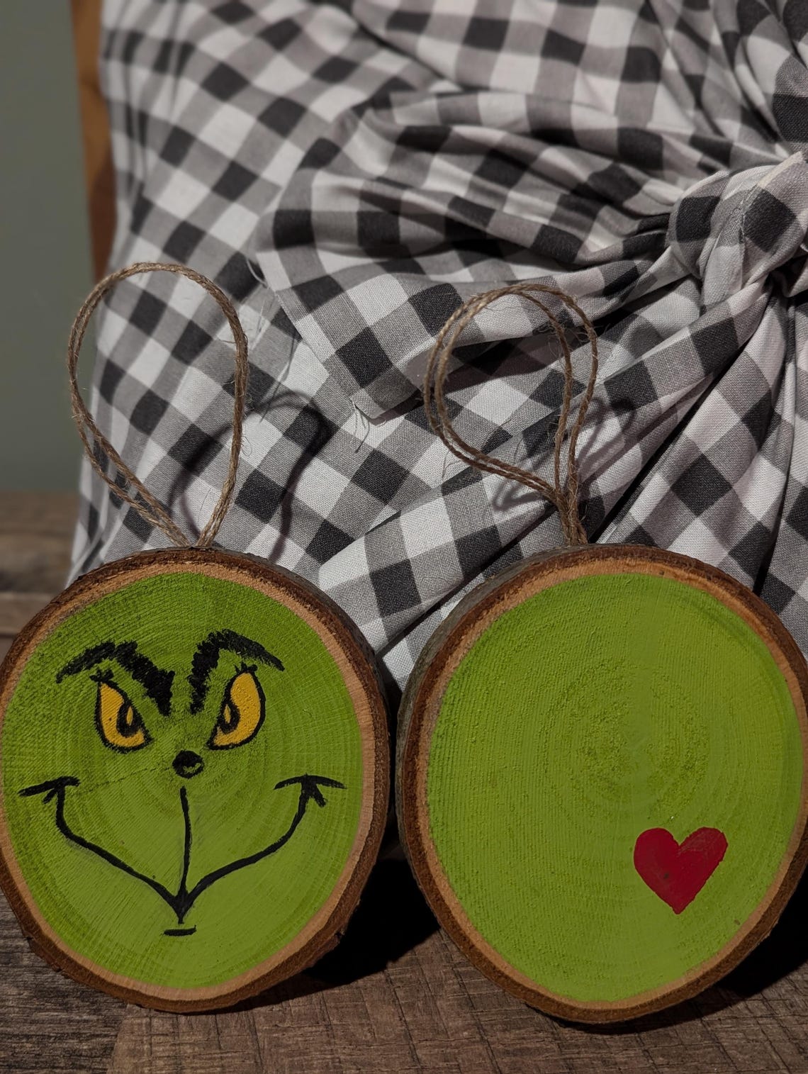 Grinch Wood Slice Ornament Set - Etsy
