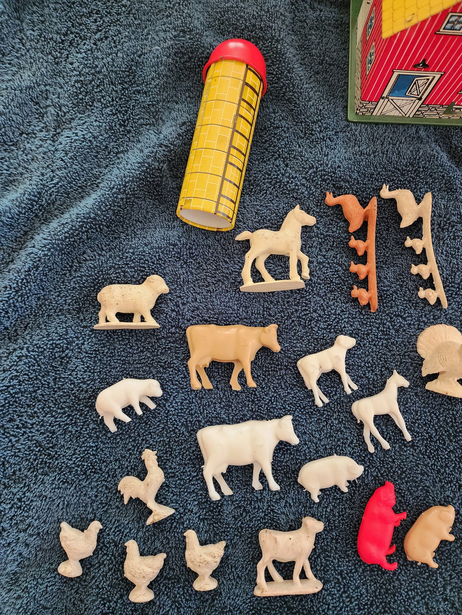 Vintage Marx Barn and Animals Set - Etsy