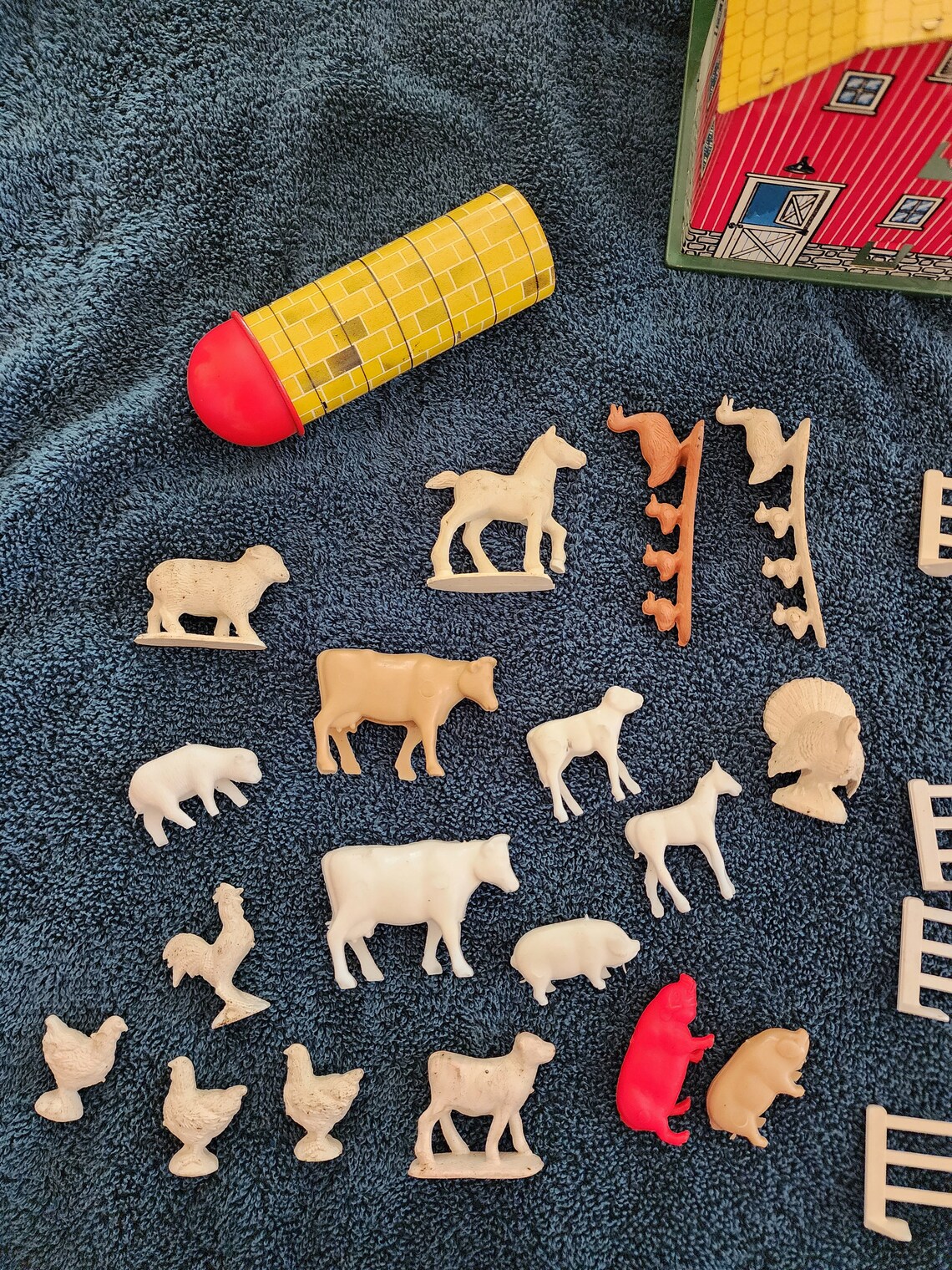 Vintage Marx Barn and Animals Set - Etsy