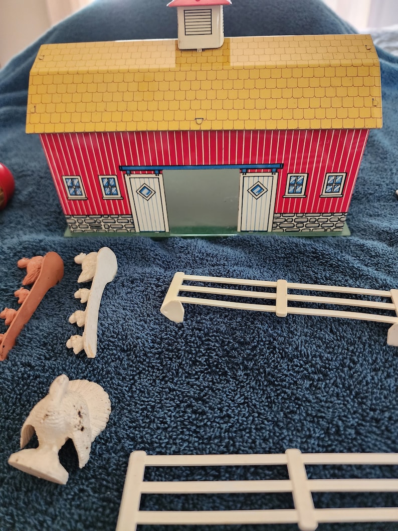 Vintage Marx Barn and Animals Set - Etsy