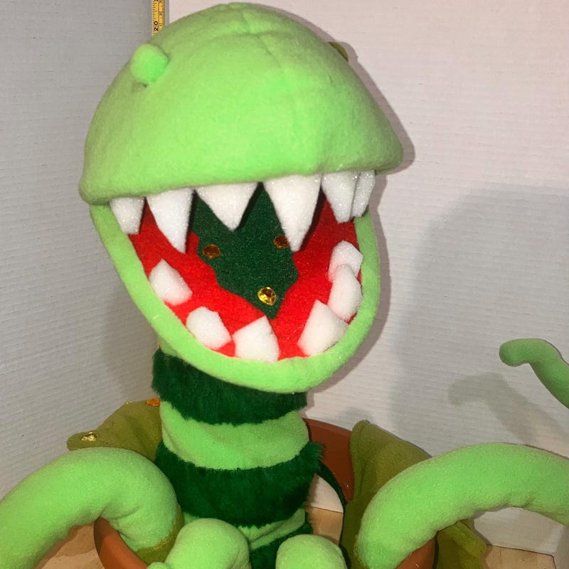 Audrey 2 Puppet - Etsy