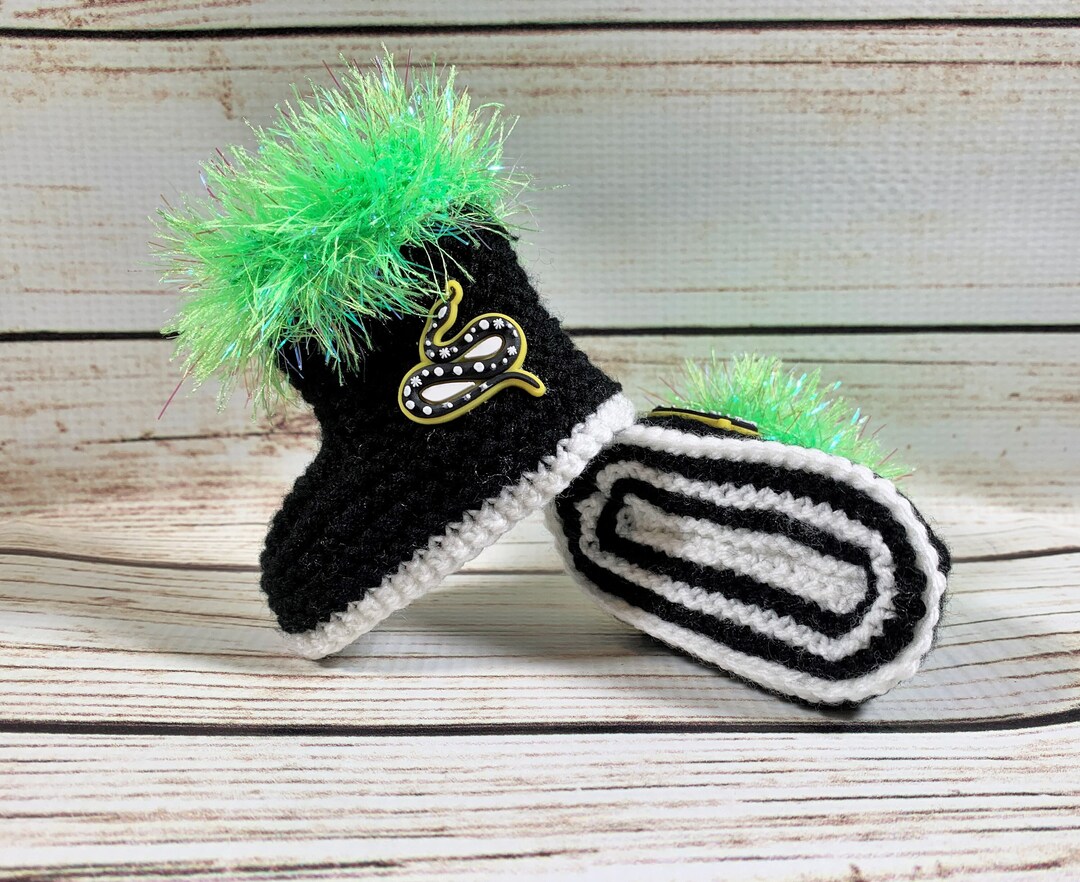Hand Knitted Goth Baby Clothes Booties Boots Shoes Emo Slippers Gothic ...