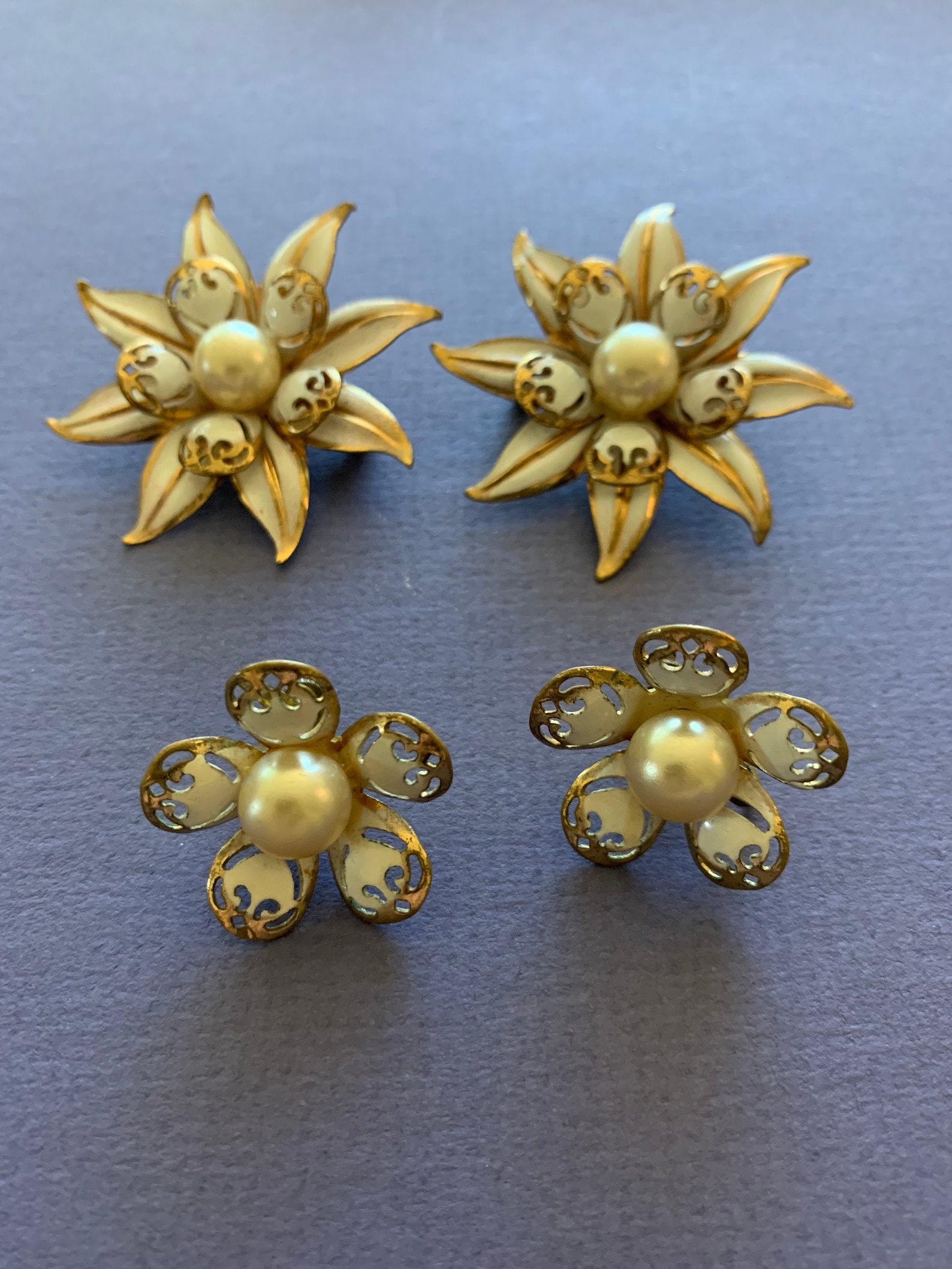 Vintage 1950's Flower Sweater Pins and Flower Screw on Earrings, Fur ...