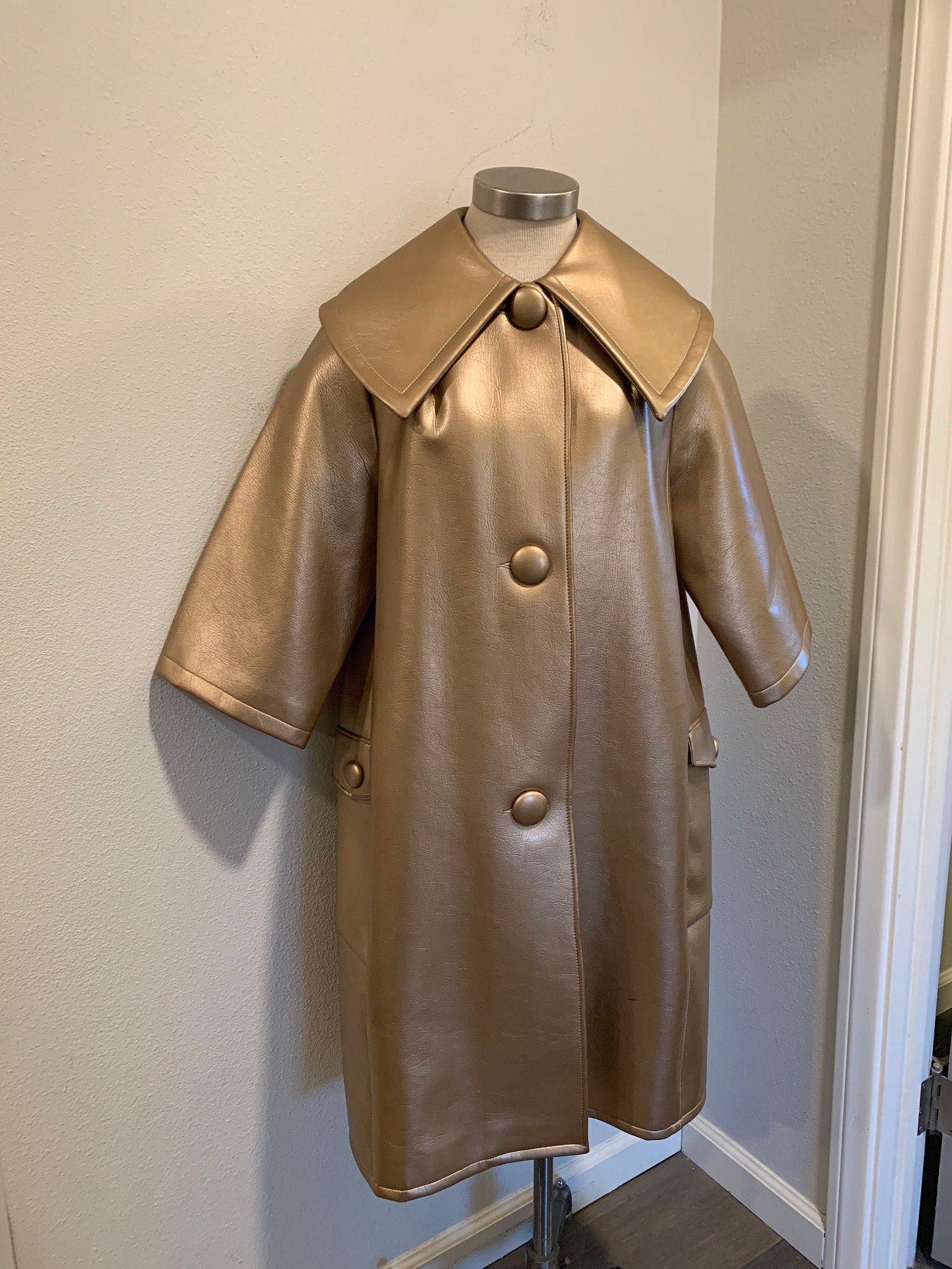 Vintage 1960's Mod Coat Gold Vinyl Overcoat Huge | Etsy Sweden