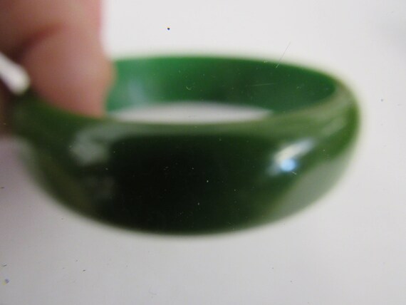 Art Deco Olive Green BAkelite - Gem