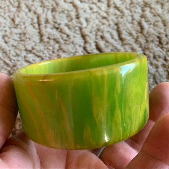 Vintage Marbled Green Wide Bakelite Bangle - Gem