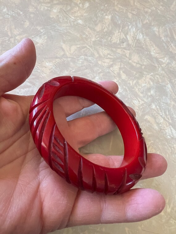 Vintage chunky red carved - Gem