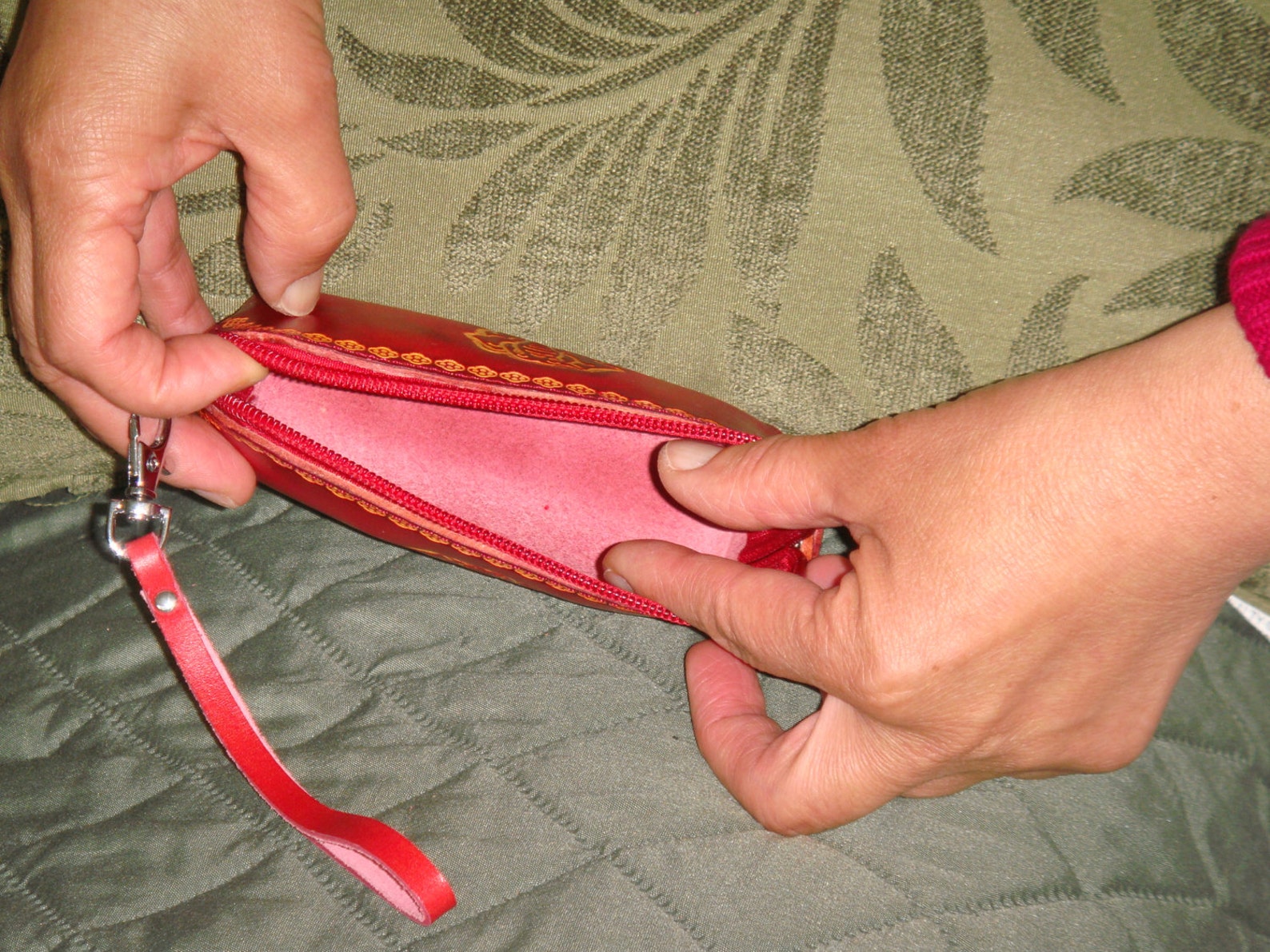 Genuine Leather Wristlet Change Purse. Red Elephant Pattern - Etsy Canada