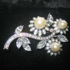 Vintage Large Bright Rhinestone Flower Brooch - Etsy