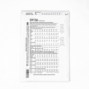 Simplicity Pattern- Dress With Gathered Waist and Patch Pockets- Sizes ...