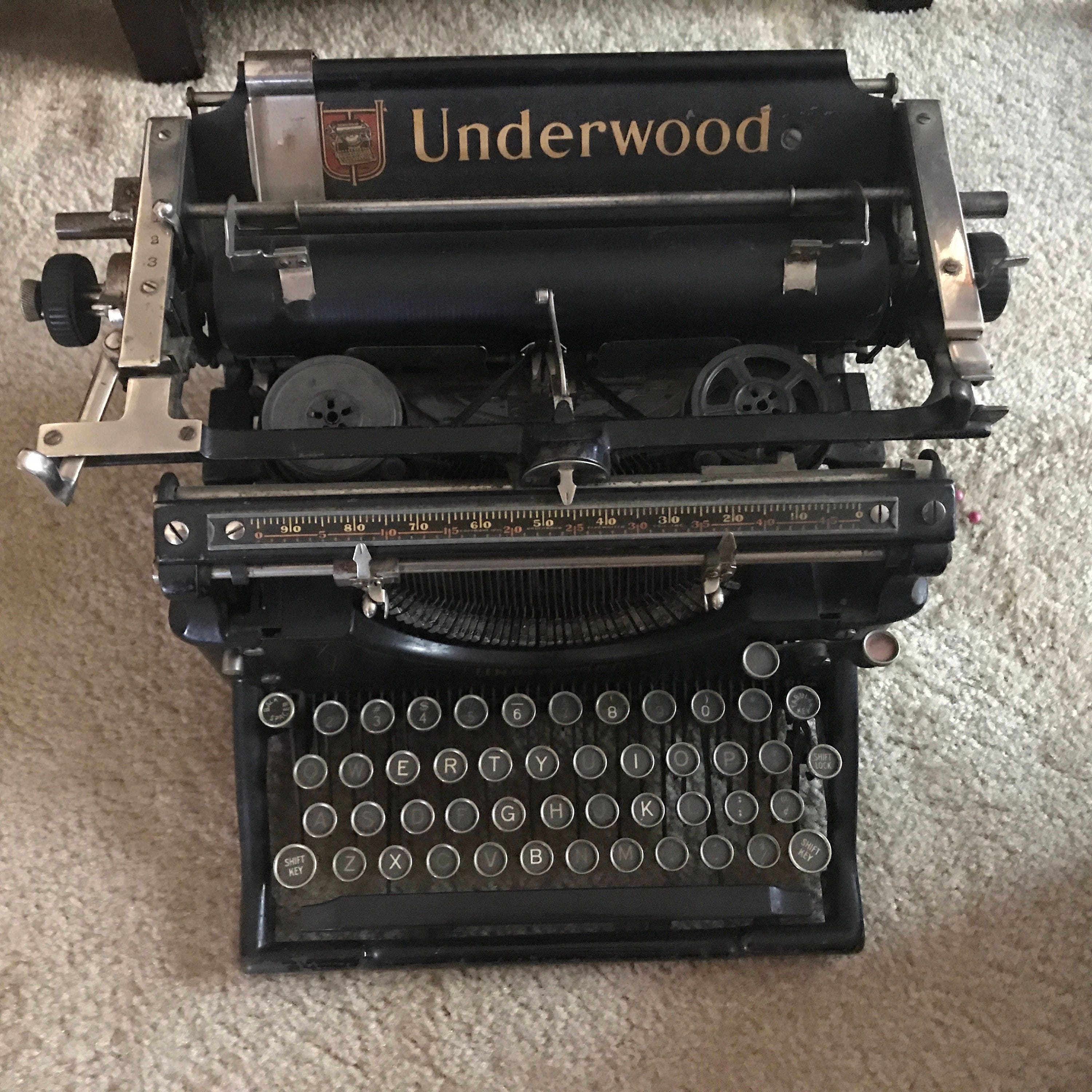 Antique 1915 Underwood Typewriter w/original cover and ink | Etsy Antique 1915 Underwood Typewriter w/original cover and ink | Etsy