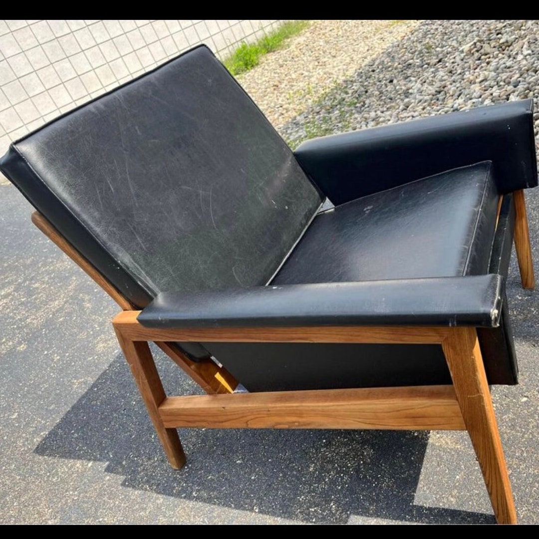 Mid-century Modern Teak Black Vynil Chair - Etsy