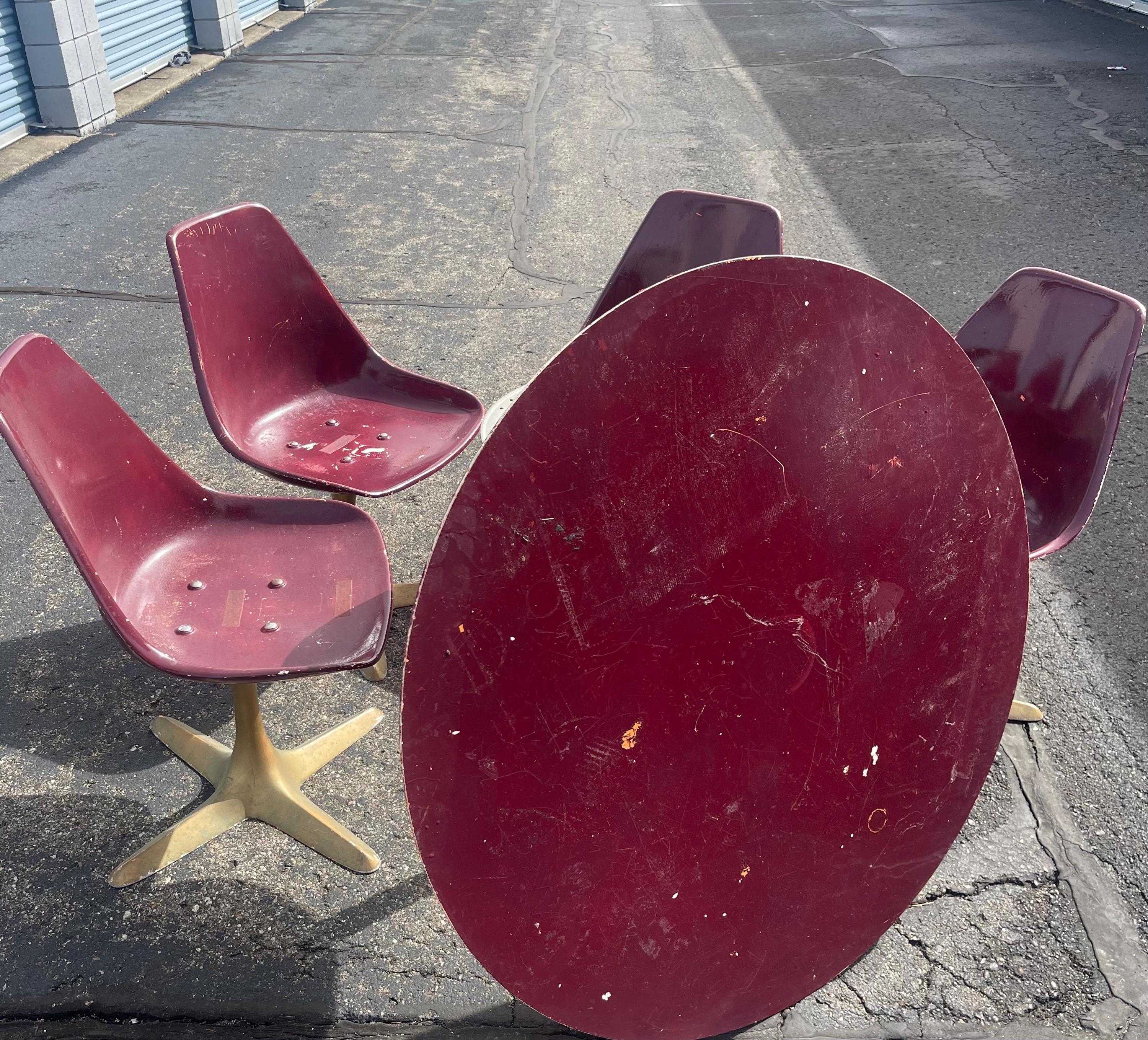 4x Mid-century BURKE Fiberglass Shell Chairs & Table Tulip Sarrinen ...