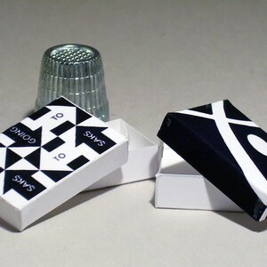 Saks 5th Avenue Shopping Bag and Gift Box Set - Dollhouse Miniature 1: ...