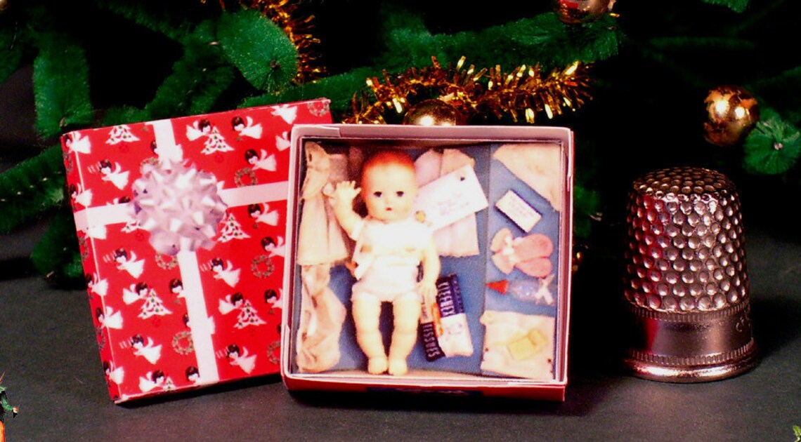 Tiny Tears Christmas Doll Box - Dollhouse Miniature (1:12 Scale ...