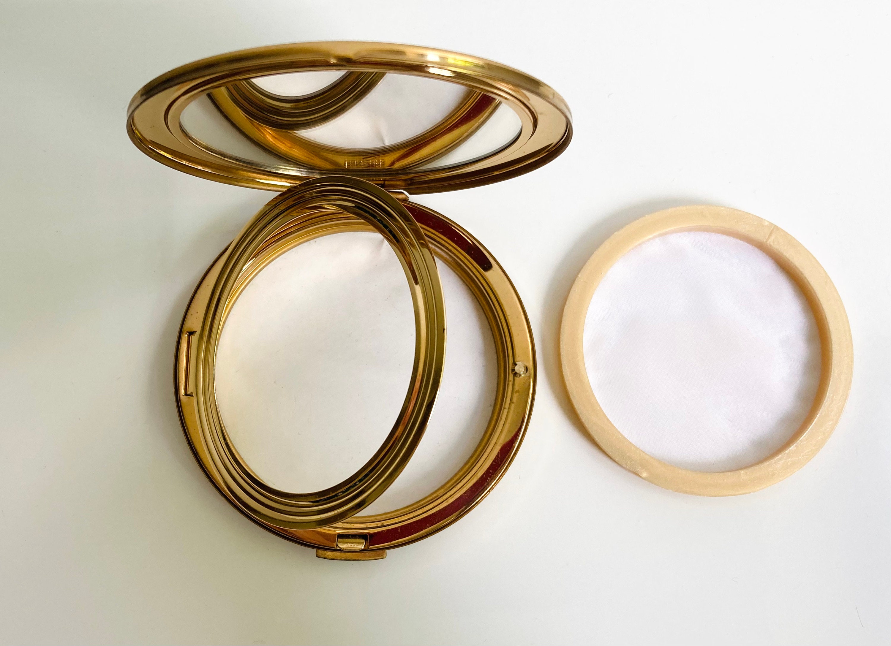 Vintage Burberry Powder Compact Makeup Mirror With Classic - Etsy UK