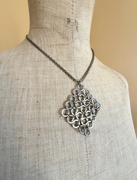 1970s French modernist infinity loop pendant necklace… - Gem