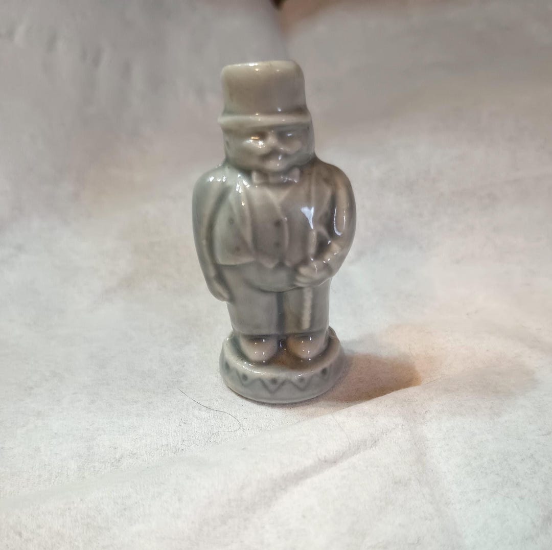 Circus Ringmaster Red Rose Tea English Wade, Circus Wade, Animal ...