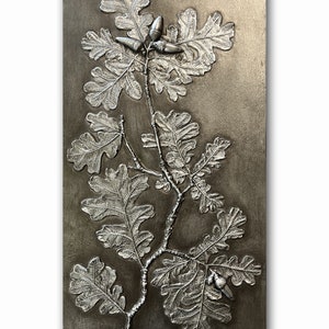 Oak Leaf Panel. Deeply Lobed Oak Leaves and Four Perfect Acorns ...