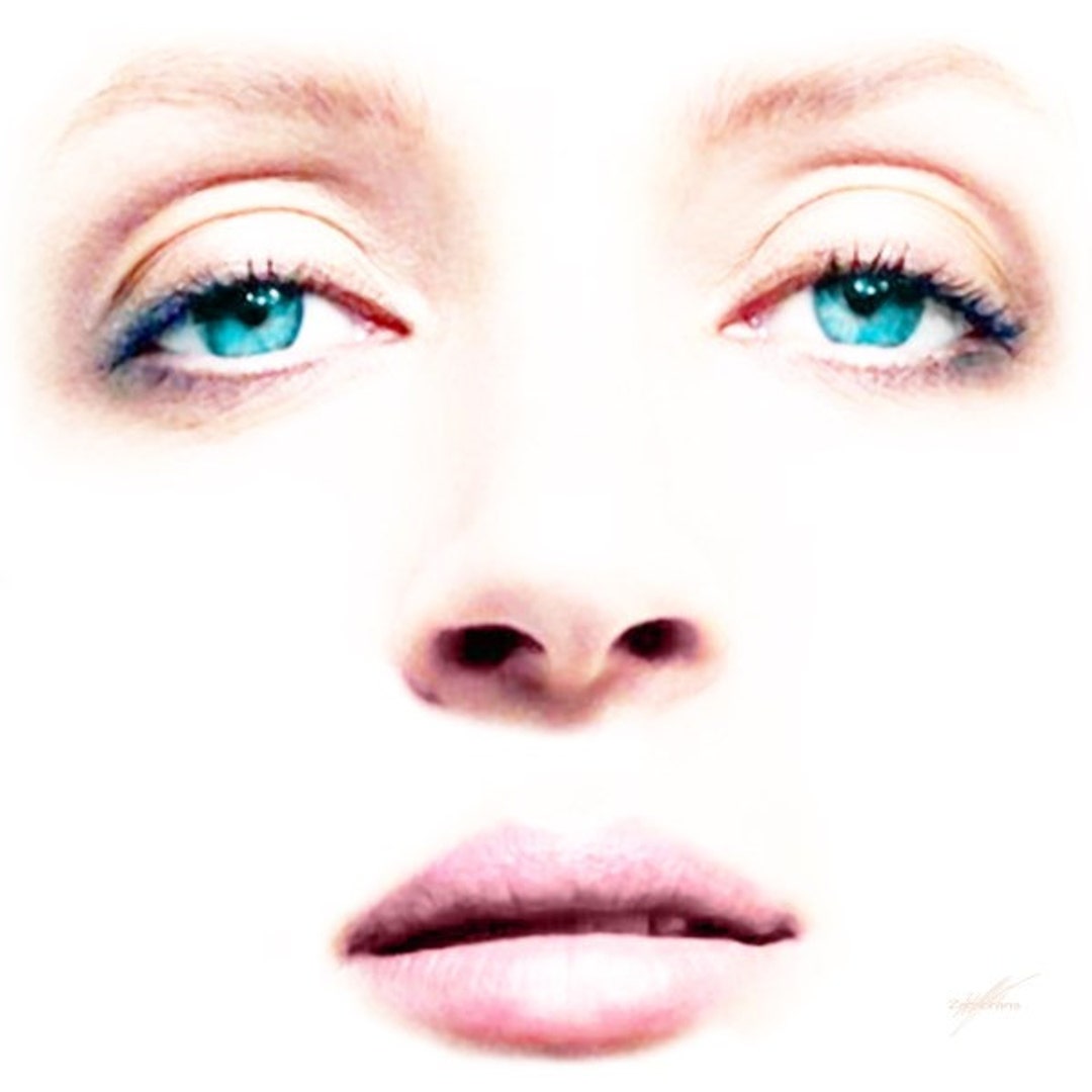 Visage Collection - Uma Thurman - Edgy - 24" X 24" Canvas Art Poster - Etsy