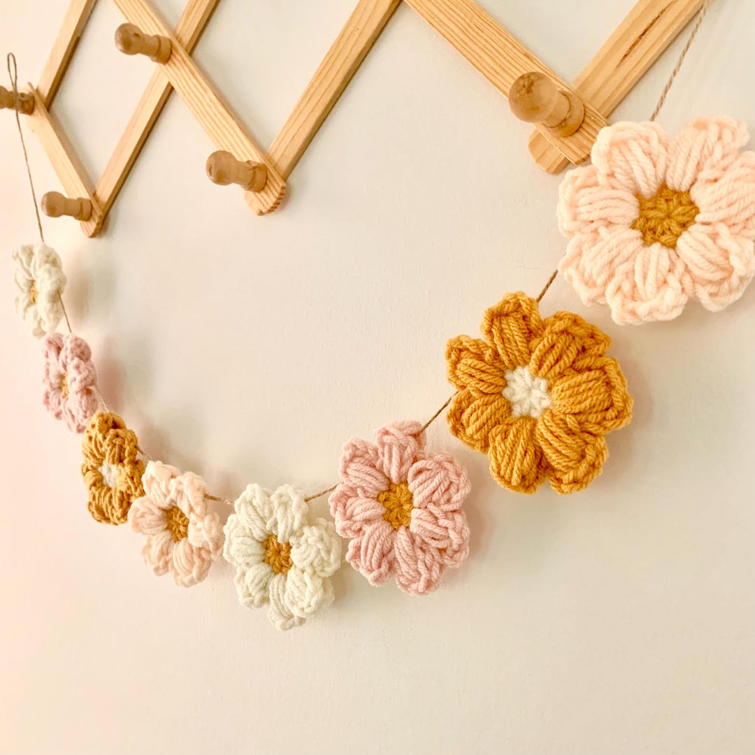 Daisy Garland Flower Banner, Whimsical Kids Room Decor, Floral Bunting ...