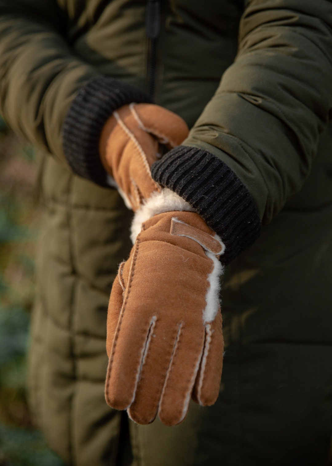 Womens Luxury Genuine Sheepskin Hand Stitched Wool Out Fluffy Gloves ...