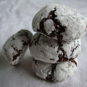 Chocolate Crinkle Cookie, Gift for Her, Cookie Gift, Crinkle Cookie ...
