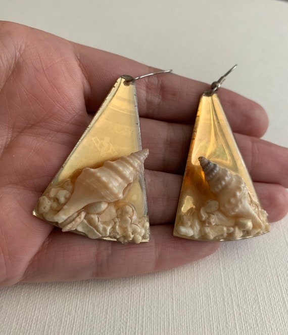 Vintage handmade seashell dimensions dangle hook earr… - Gem