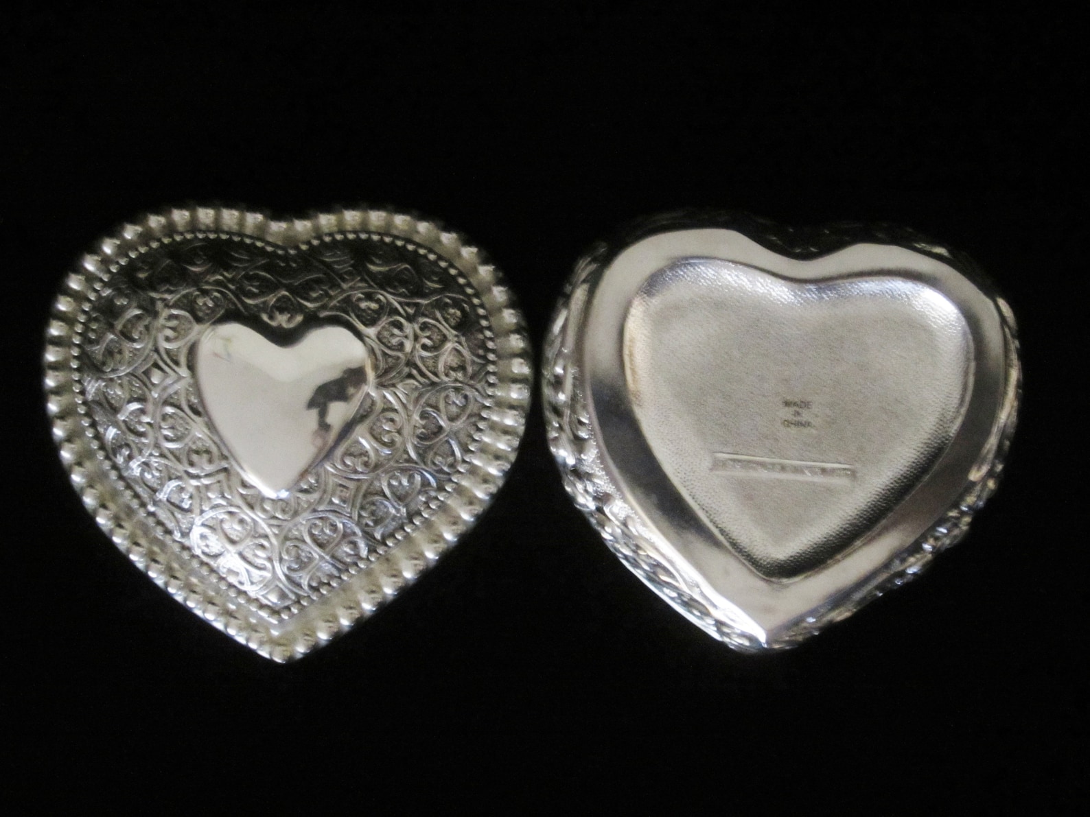 Silver-plated Heart-shaped Jewelry-box-made for HERITAGE MINT, LTD ...