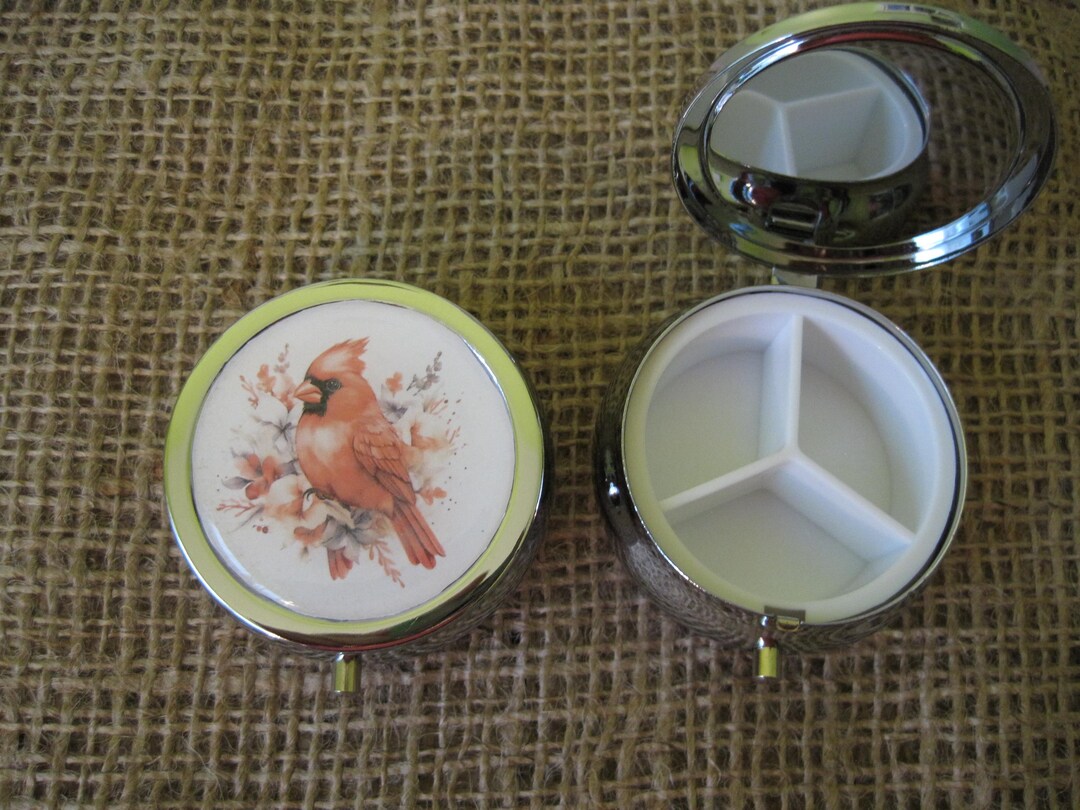 Cardinal Themed Three-compartment Pill Box - Etsy