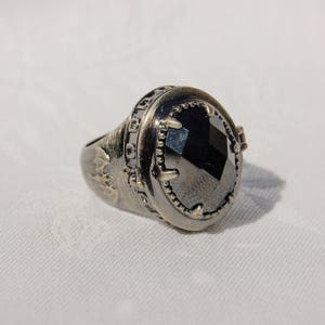 Stunning Gothic Poison Ring With Secret Compartment. Black Zirconia Gem ...