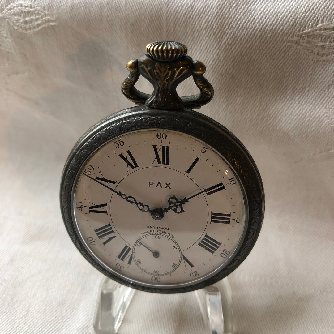 Vintage Pocket Watch. 17 Rubis. Working Condition. - Etsy