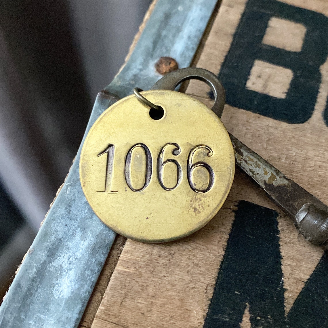 Vintage Skeleton Key Antique Hotel Keys Brass Disc Fob - Etsy