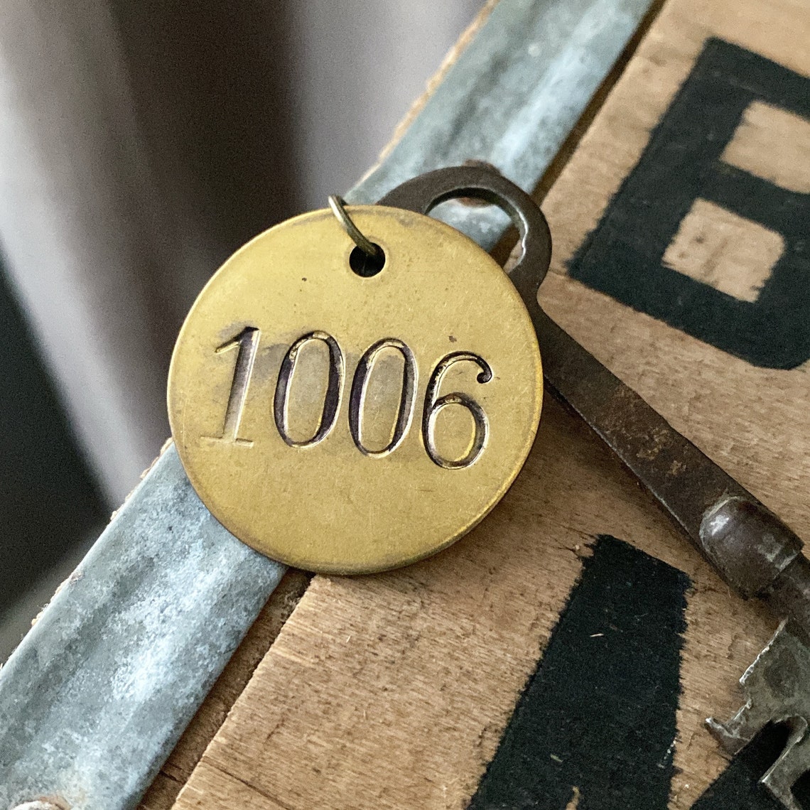 Antique Skeleton Key Vintage Hotel Keys Brass Disc - Etsy