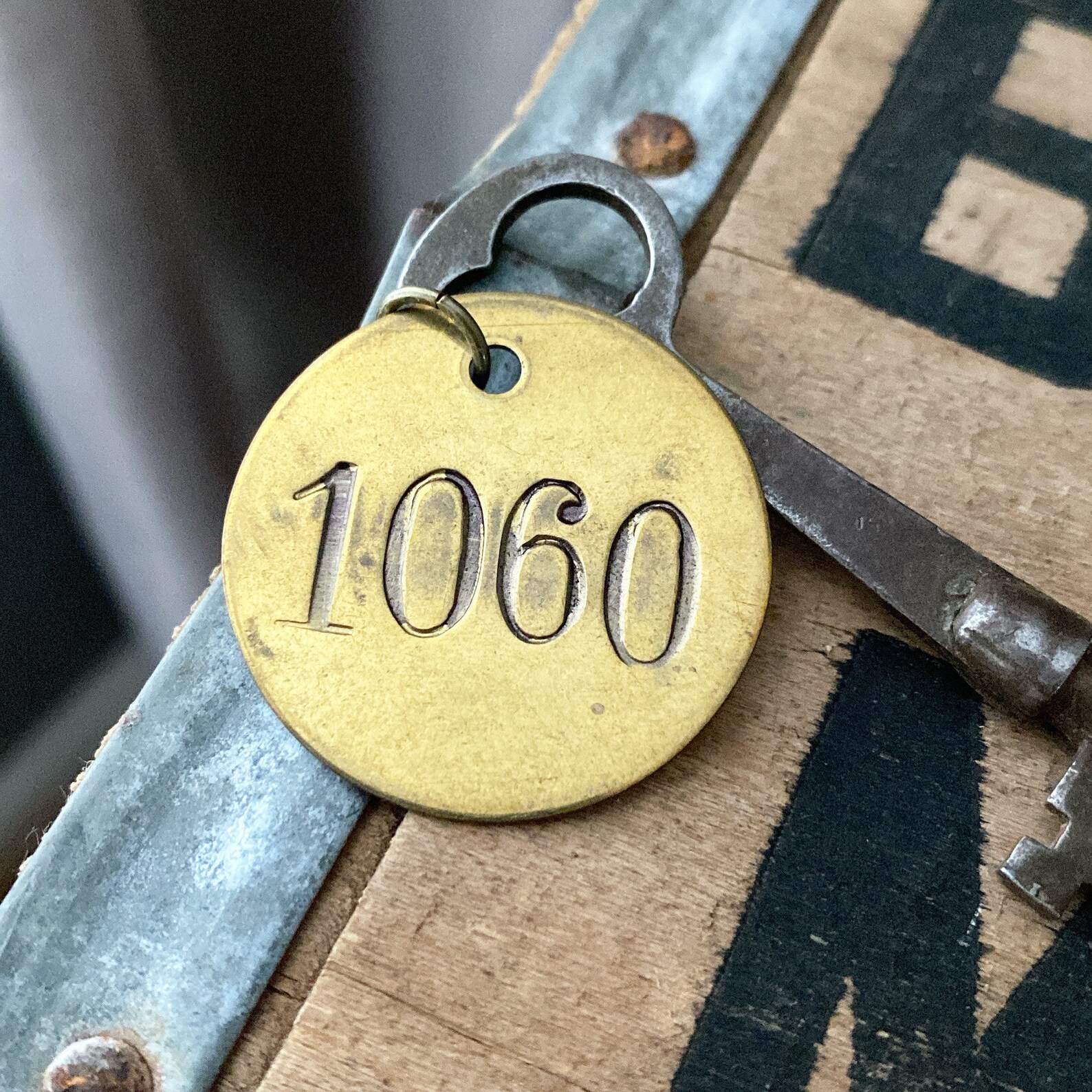 Antique Skeleton Key Vintage Hotel Keys Brass Disc - Etsy